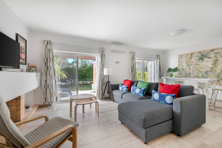 Spacious 2-bed Villa | Indoor & Outdoor Pools - Almancil