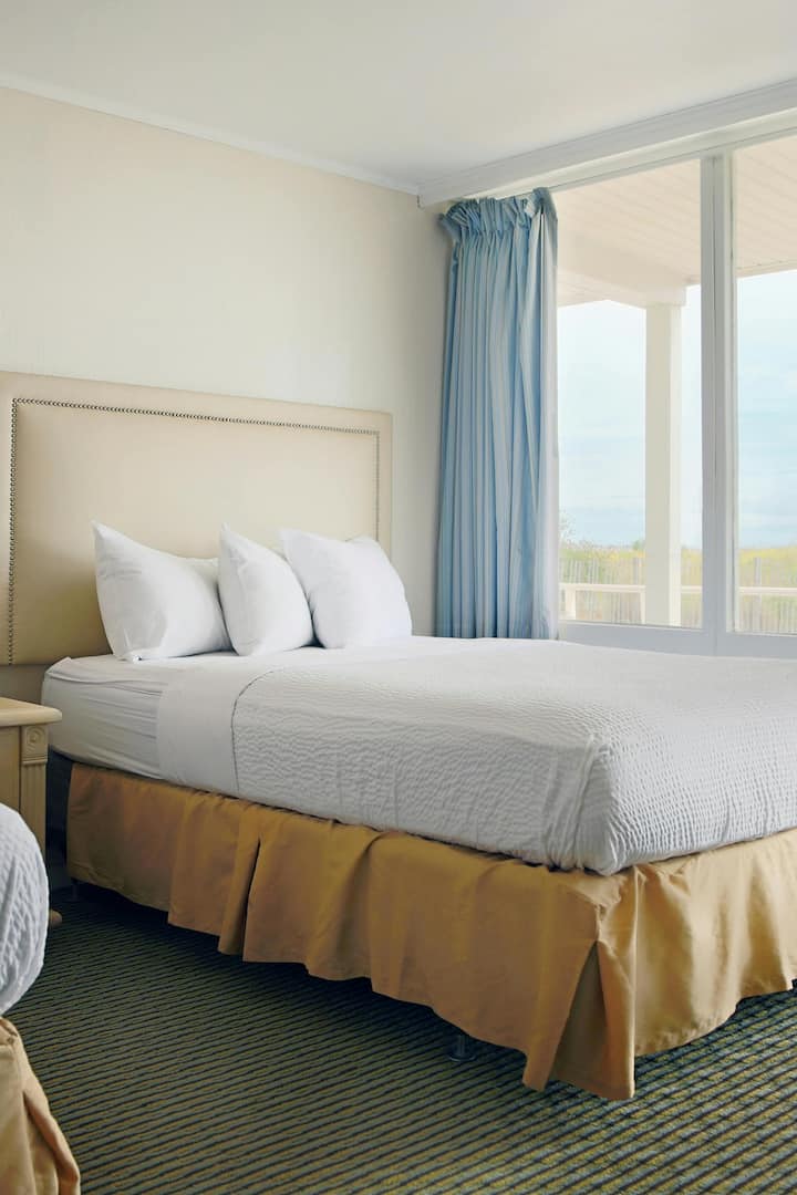 Prime Spot Right On The Ocean - Ocean City, MD