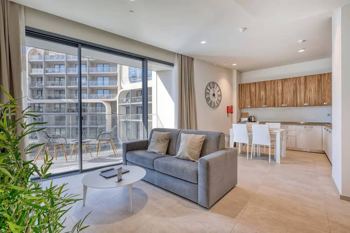 Modern 1br Apt | Mercury Towers, Near Mall & Shops - Malta