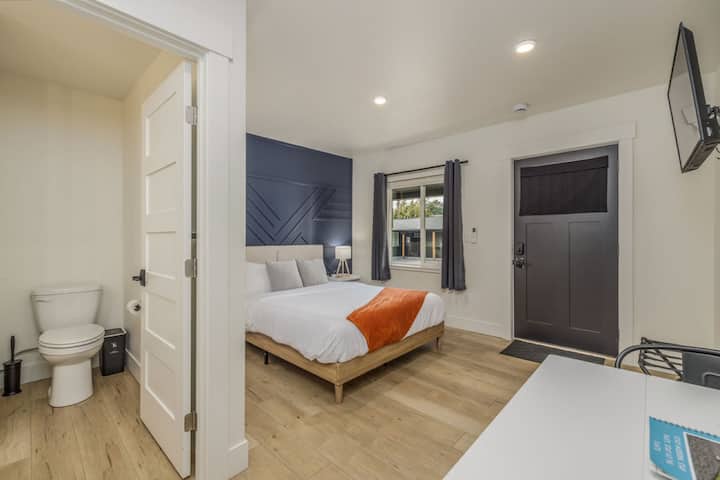 Studio #3 At The Flats - Downtown Nightlife - Coeur d'Alene, ID