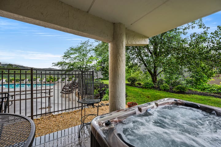 Walk Downtownonsite Poolprivate Hot Tub (Gc106) - Gatlinburg, TN
