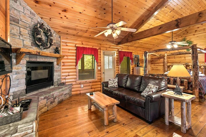 Luxury Log Cabin! King Bed, Full Kitchen, Fireplac - Branson, MO