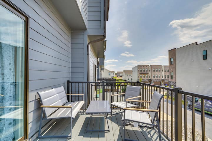 Frederick Townhome W/ Balcony, Close To Parks! - フレデリック, MD