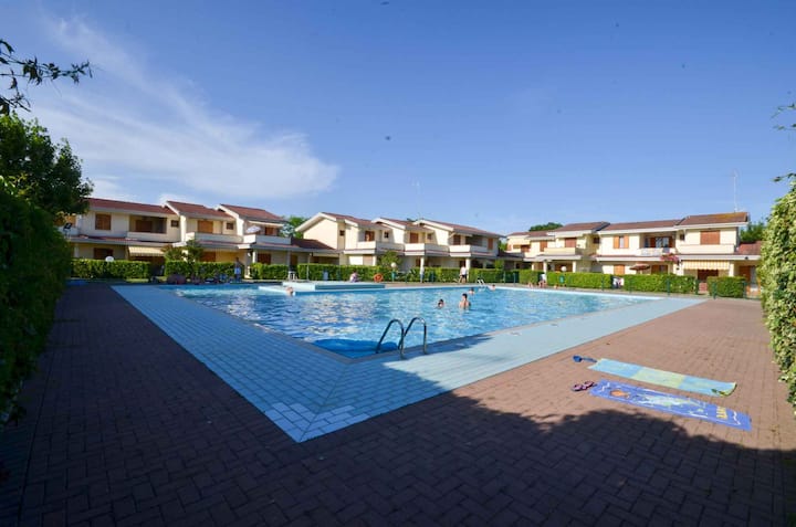 Appartement De Vacances Avec Climatisation, Jardin - Bibione