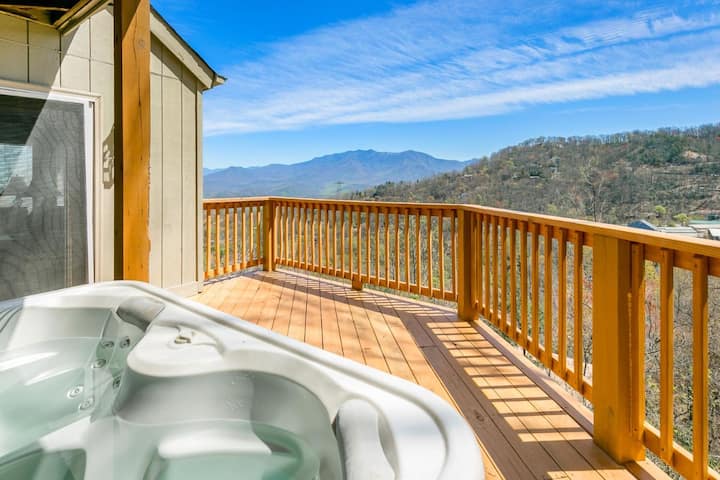 Dogfriendly •Mtnview •Hottub •Sauna •Dollywood Tkt - Gatlinburg, TN