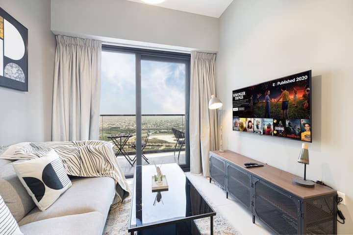 Stunning 1br With Canal View In Business Bay - Dubai