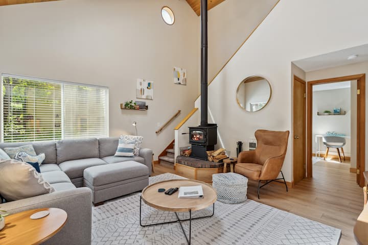 Araluen Cottage - Manzanita, OR