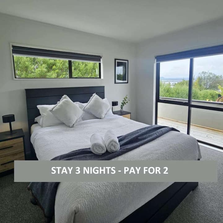 Stunning Lake Views! - Taupo