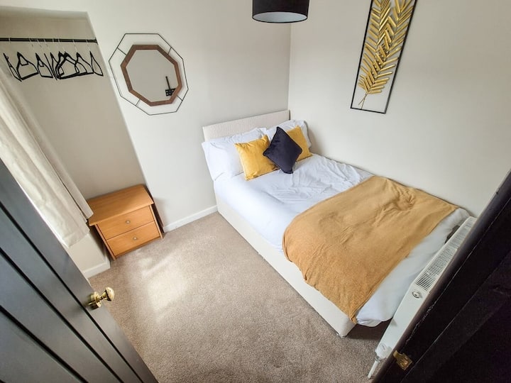 4 Bedroom House Near Swansea Marina & City Centre - Swansea