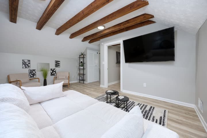 Luxury Apartment Downtown, 15 Mins To Fort Benning - Columbus, GA