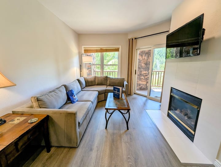 Fall Discounts + Mountain & River Views - Keystone, CO