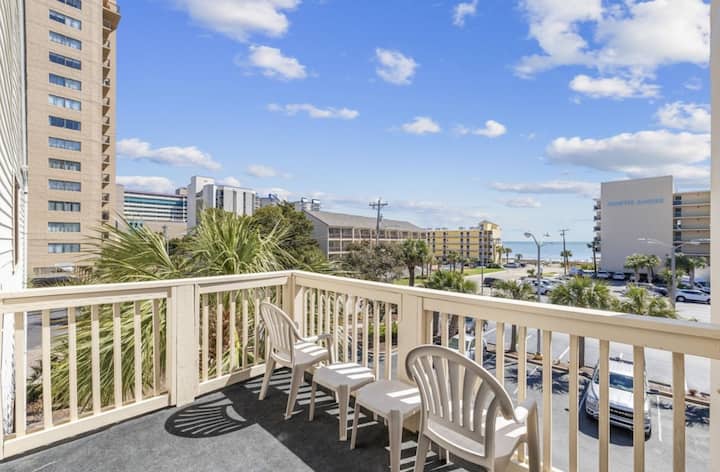 Nice Beach View 2br*pool*sm Dogs Ok*free Tickets*d - Myrtle Beach, SC