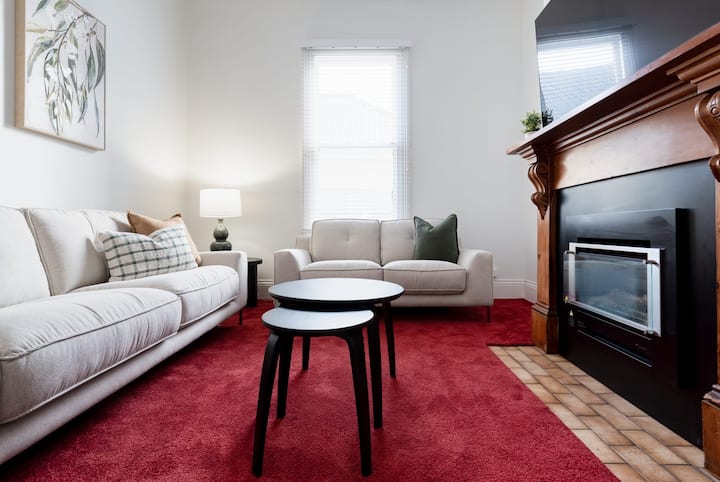 Spacious Cottage Charm Near The Cbd - Launceston