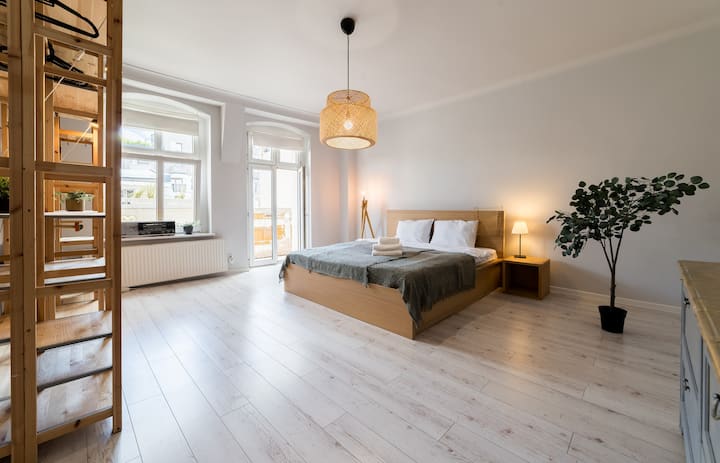 Głogowska Spacious Apartment - 포즈나뉴