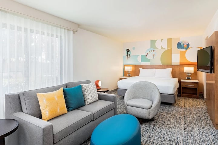 2 Studios, Clementine Hotel, Full Kitchen & Dining - Orange, CA