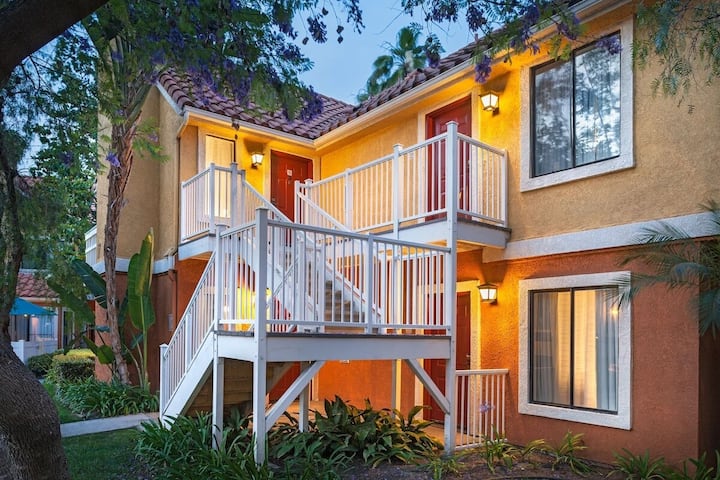 2 1br Suites, Clementine Hotel, Walk To Disney - Orange, CA