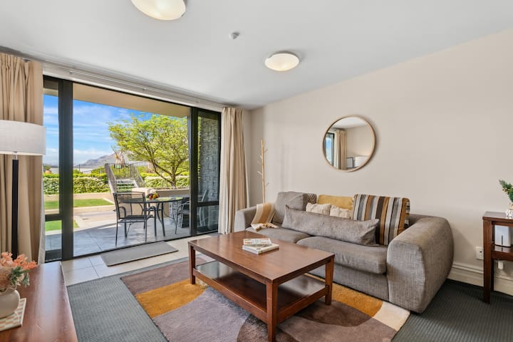 The Beacon - 2 Bedroom Town Centre Apartment 622 - Queenstown, New Zealand