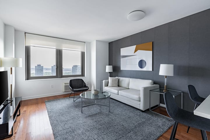 Luxury One Bedroom In The Heart Of Jersey City - Jersey City, NJ