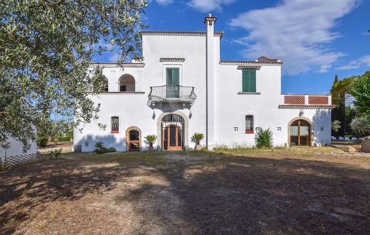 5 Bedroom Lovely Home In Lucera - Lucera
