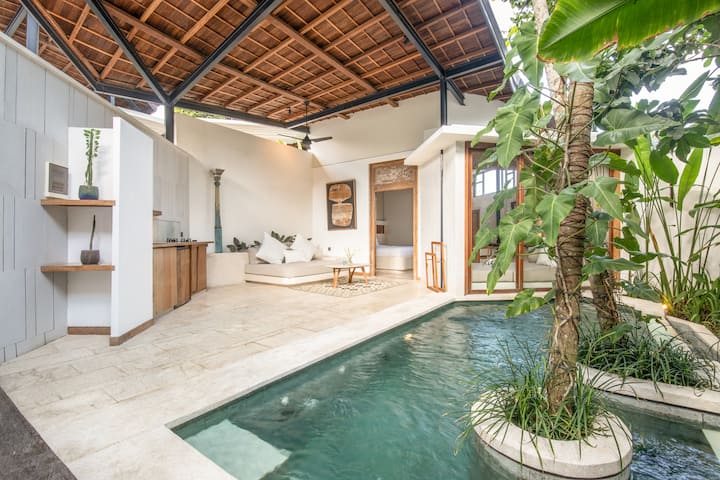 Charming 1-br Villa Just 800m From Canggu Beach - Canggu