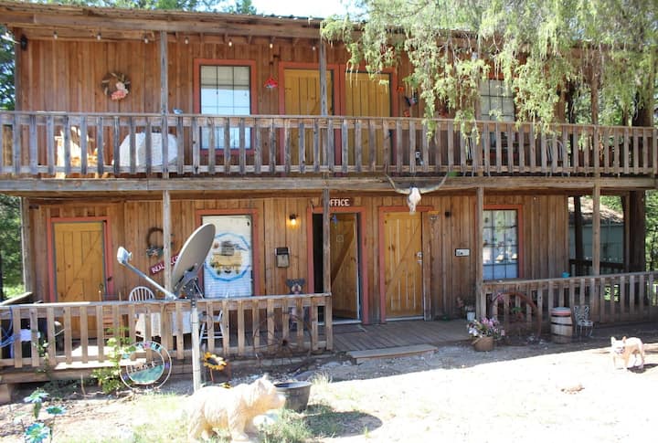 Birds' Nest With 1 King Bed - Canton, TX