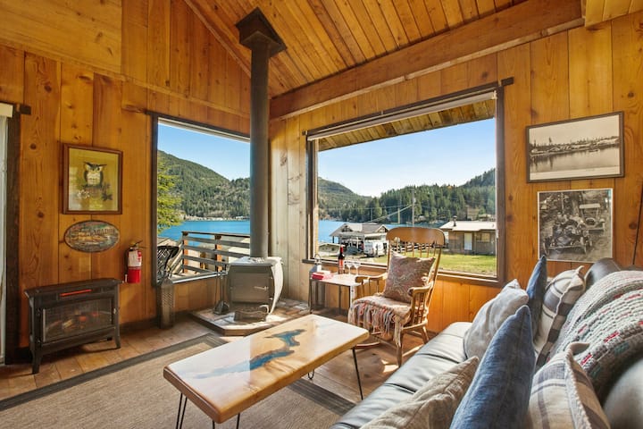 Spacious 1br | Dock | Free Wifi | Deck - Lake Crescent, WA