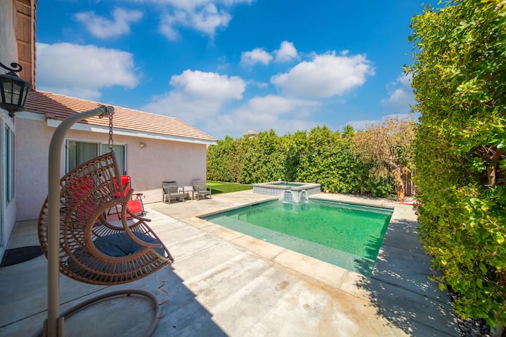 @Marbella Lane - 4br Lavish Castle Retreat W/ Pool - Indio, CA