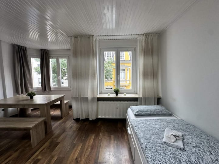 Kr10 Monteurwohnung In Krefeld - Krefeld