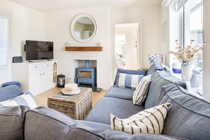 Cosy Cottage With Panoramic Views - Abersoch