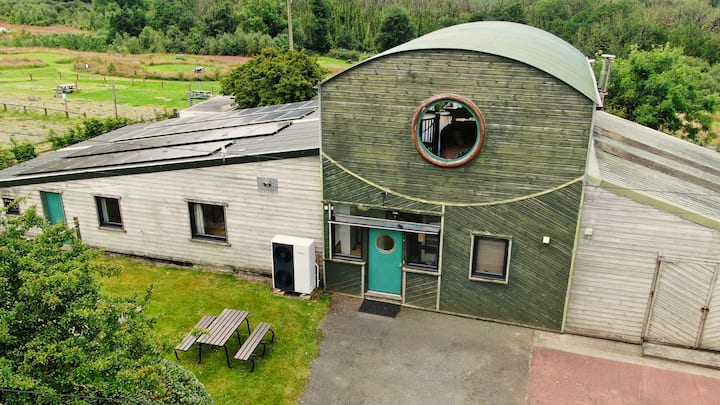 Preseli Venture Eco Barn - Trefin
