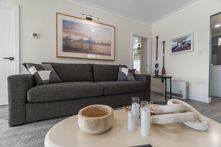 Carlsbad Blvd Bungalow - Completely Renovated - Carlsbad, CA