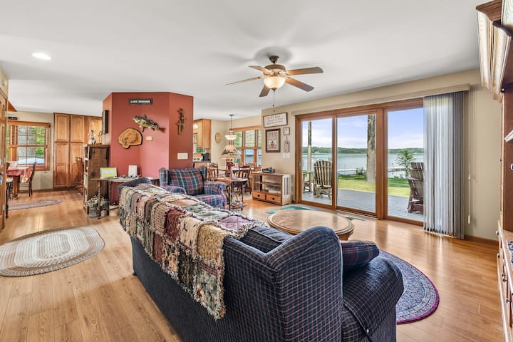 5br Retreat: Waterfront, Kayaks, Bbq & More - Spring Lake, WI