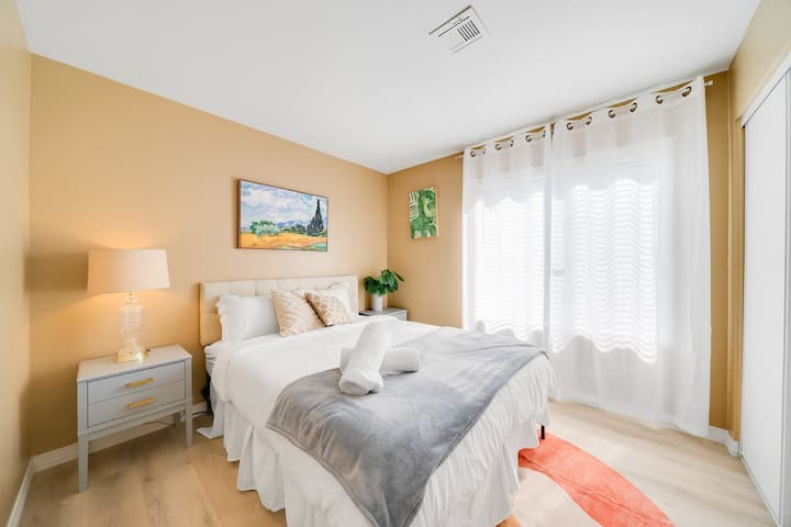 Heart Of Las Vegas: 10 Beds, Bbq, Pool Table ! - Las Vegas Strip, NV