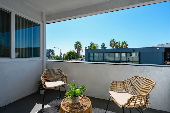 Modern Family Getaway W/ Spacious Living Areas #4 - Pasadena
