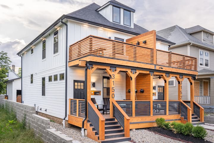 Artisan Oasis-hot Tub | Fire Pit 4bd Left Unit - Indianapolis, IN