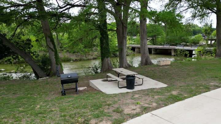 Standalone Double Queen Cabin 12 - Kerrville, TX