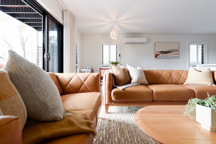 Three-story Haven River Views & Near Gorge - Launceston