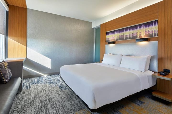 Guest Room Near Truist Wdc - Ashburn, VA