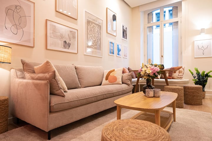 Superb Flat In Champs Elysées - Paris
