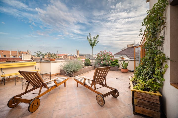 Penthouse - Large - Sunny - View - Budapest