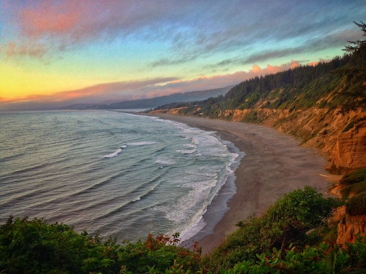 Ocean Front Accommodation | Indoor Swimming Pool - Newport, OR