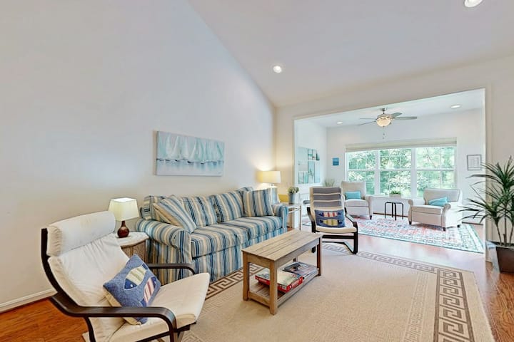 Grande At Canal Pointe Spacious Condo-pool Access - Rehoboth Beach, DE
