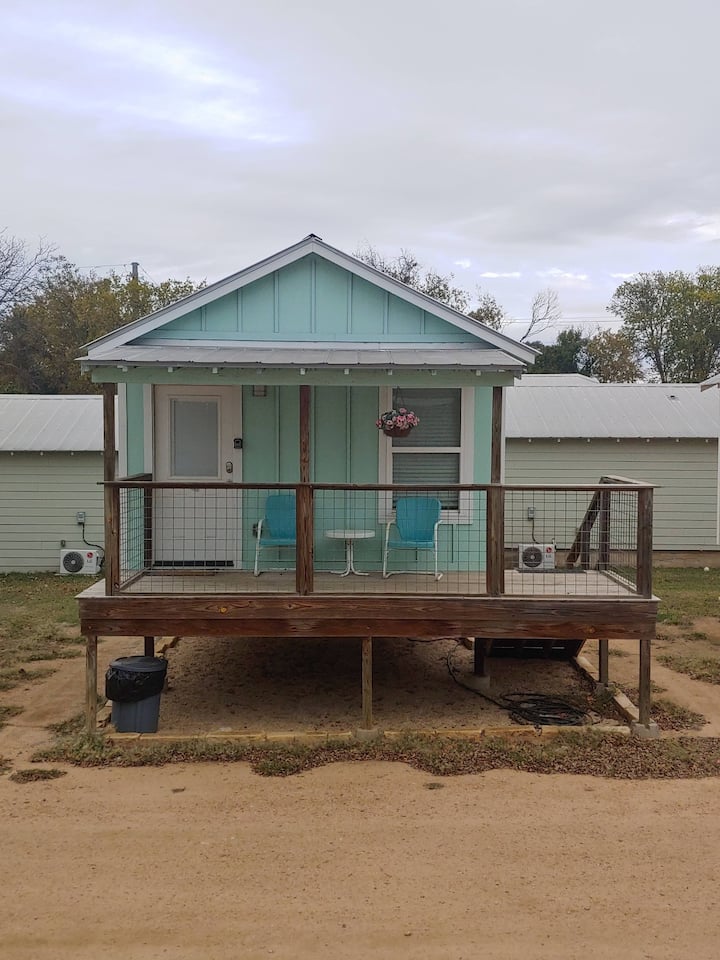 Kerrville Near Guadelupe River Queen Cabin #11 - Kerrville, TX