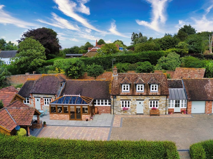 4 Bed In Castle Cary  (94339) - ドーセット