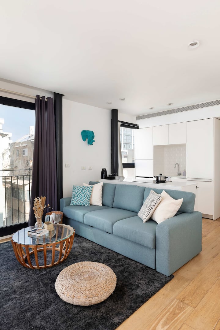 Beachfront Family Retreat | The Perfect Location! - Tel Aviv