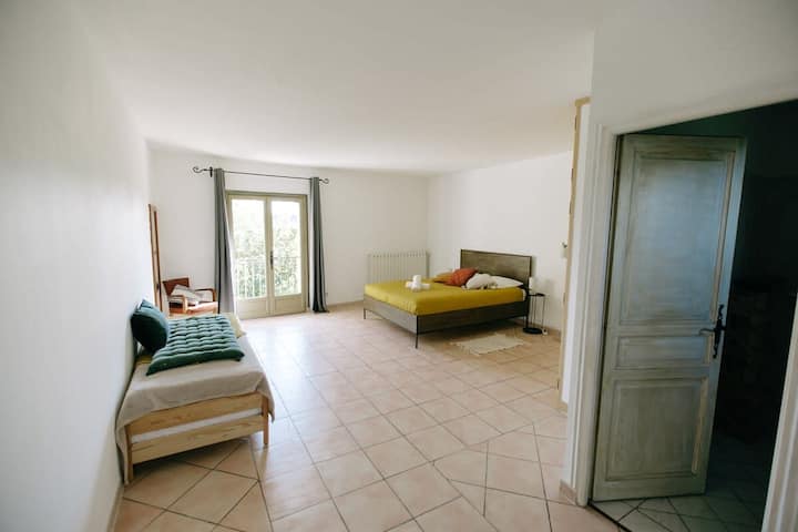 84 B5 - Hibiscus Suite Dans Mas Provençal Du - Vaucluse