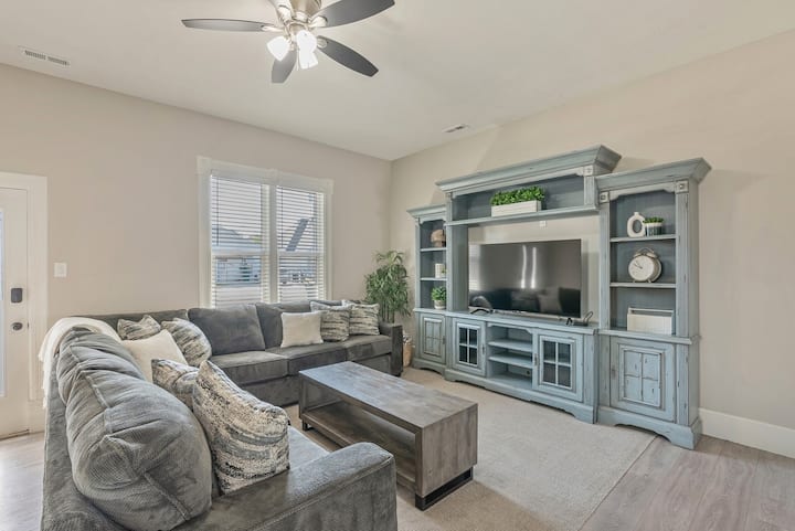 New! Main Street Retreat | Bbq | Pac-man - Lehi