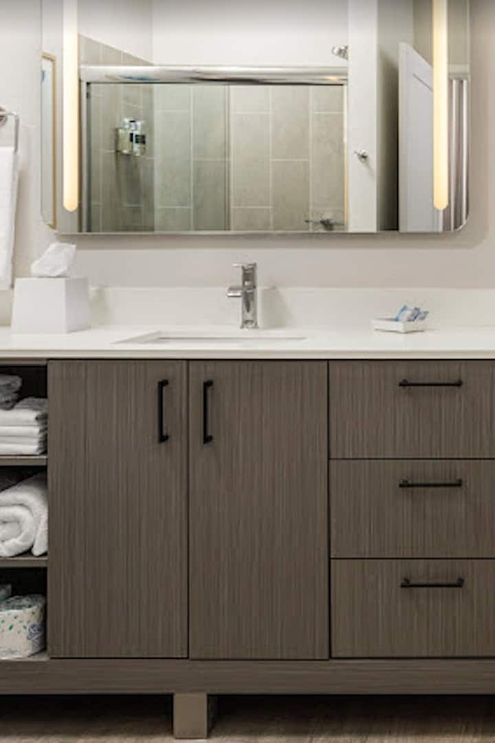 One Bedroom Suite With Full Kitchen - Boise, ID