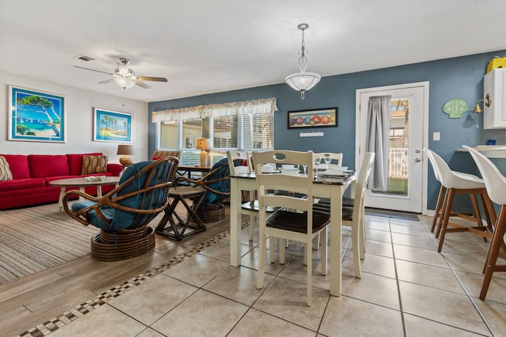 Beachview 112-amazing 2bedroom/2bathroom With - Navarre Beach, FL