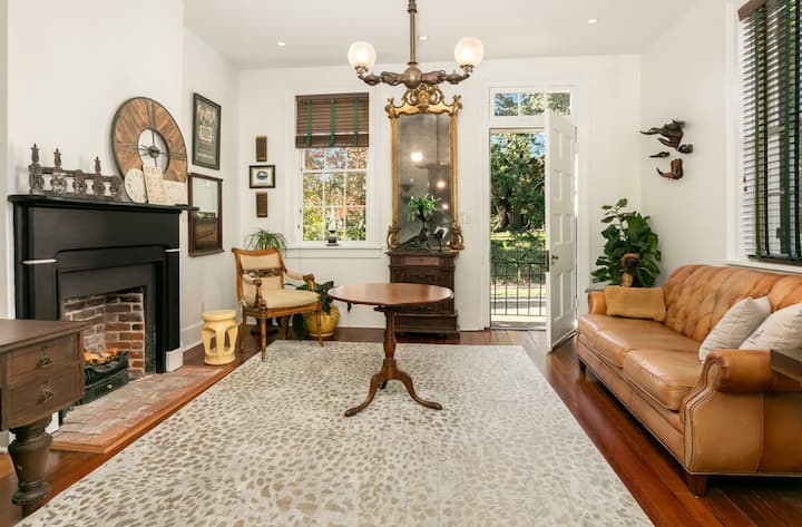 1864 Little Brick | 1/1, Hot Tub, Pets W/ Fee - Natchez, MS